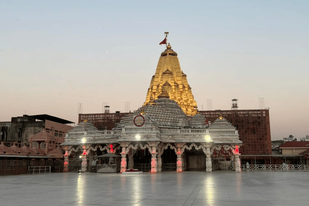 Ambaji Mandir Gujarat Darshan Time: Donation, Gabbar & Activities ...
